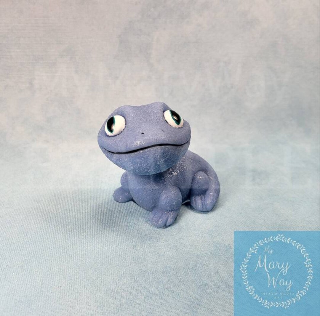 Cute Lizard Creature Mold - Etsy