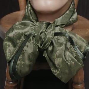 Mens Opera Ascot, Custom Victorian Green Scarf, Gentleman's Ascot , Men ...