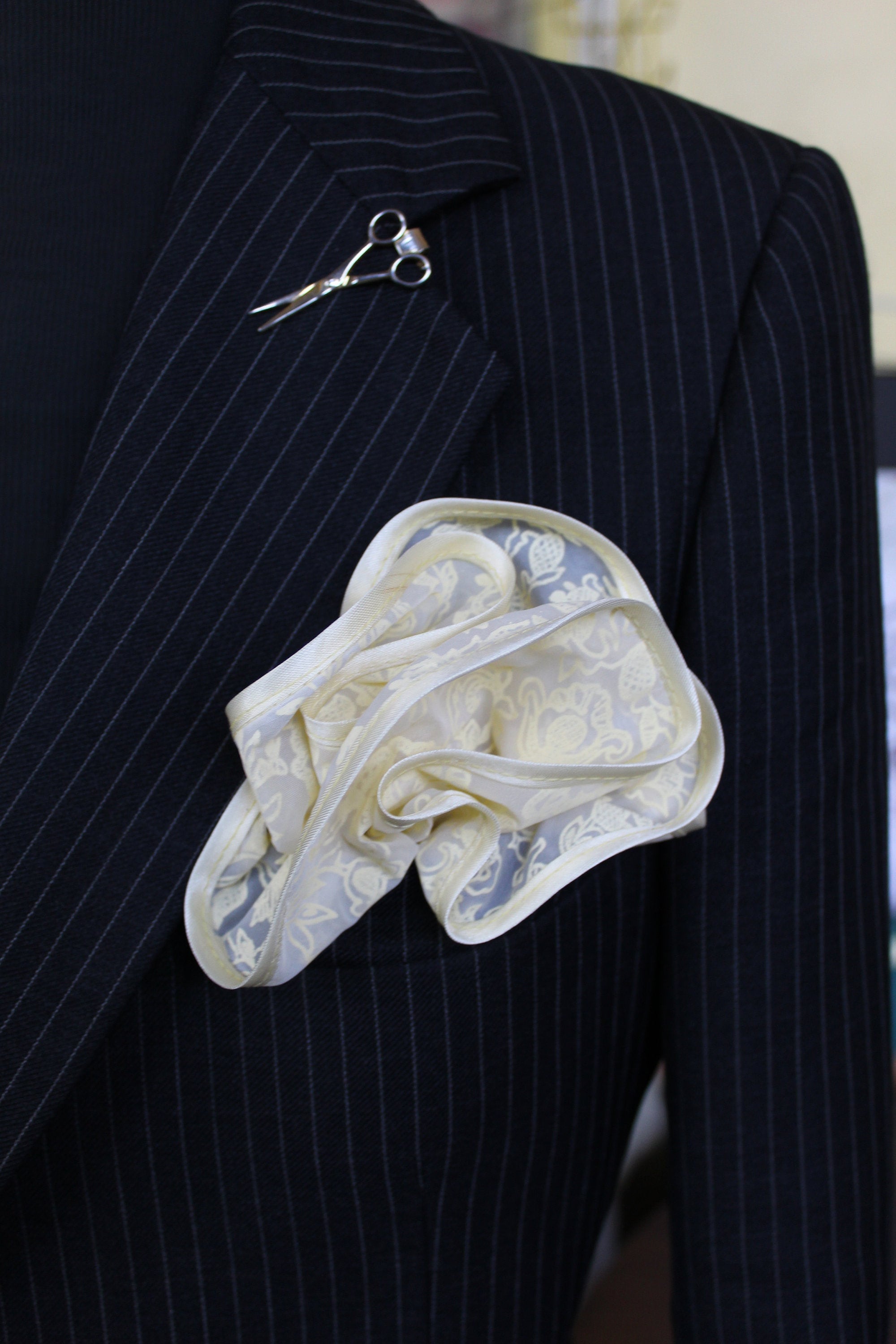 Custom Pocket Square, Round Handkerchief, Formal Edge Border ...