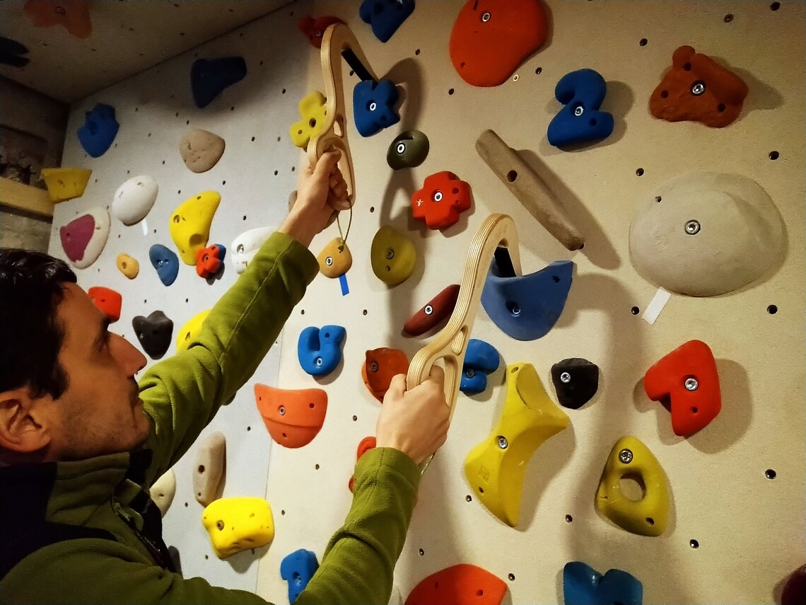 NEW Compact Hand Made Ice Axe Wooden Training Pickaxe 2 Pcs Dry Tooling ...