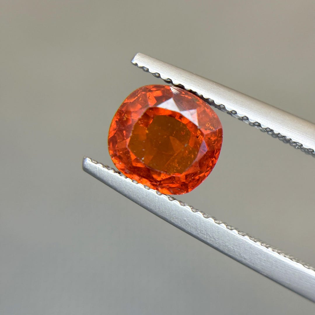 Natural Spessartite, Orange Red Garnet, 7.4x7x4.3 Mm, 2.53 Ct, Vivid ...