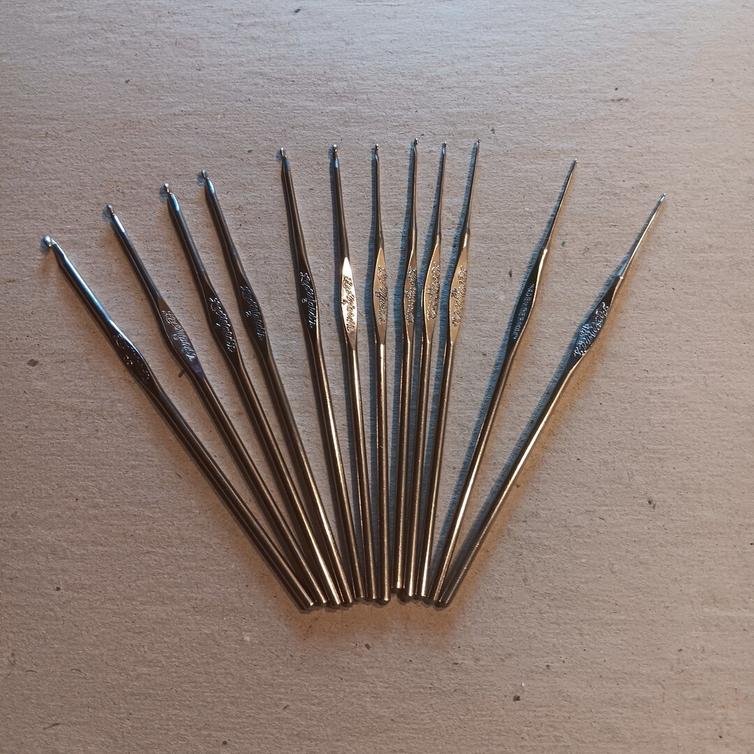 12 Vintage Lee Ward's Steel Crochet Hooks, Made in Germany, Cleaned and ...