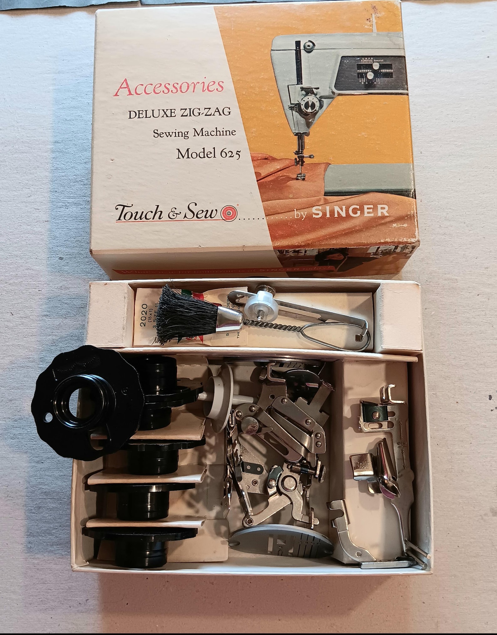 Vintage Singer Model 625 Attachment Box, Part Number 161852 - Etsy