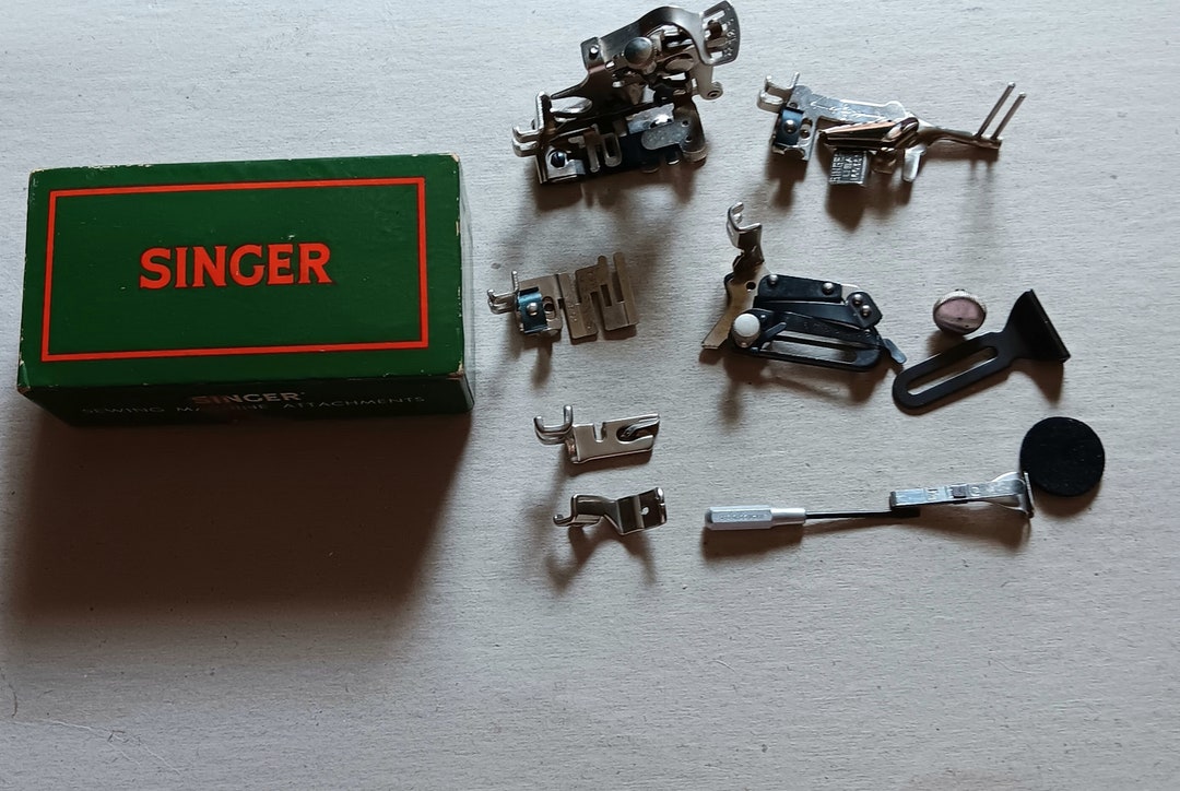 Vintage Singer Attachment Box, Low Shank - Etsy