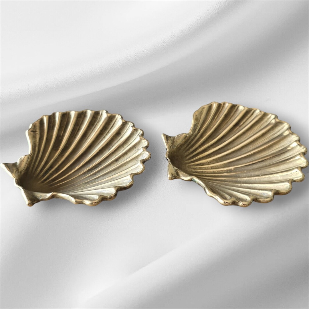 Pair of Vintage Heavy Brass Shell Footed Ashtrays Trinkets Soap Dish ...