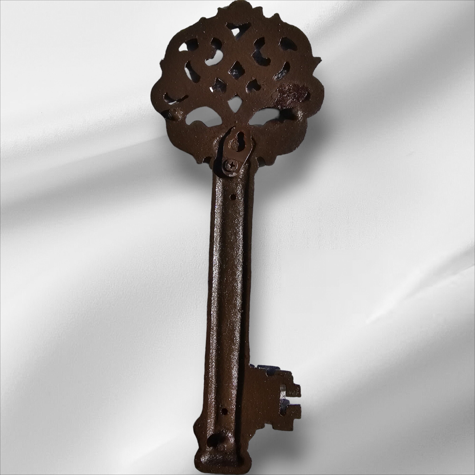Vintage Large Cast Iron Decorative Skeleton Key 10" Wall Decoration - Etsy