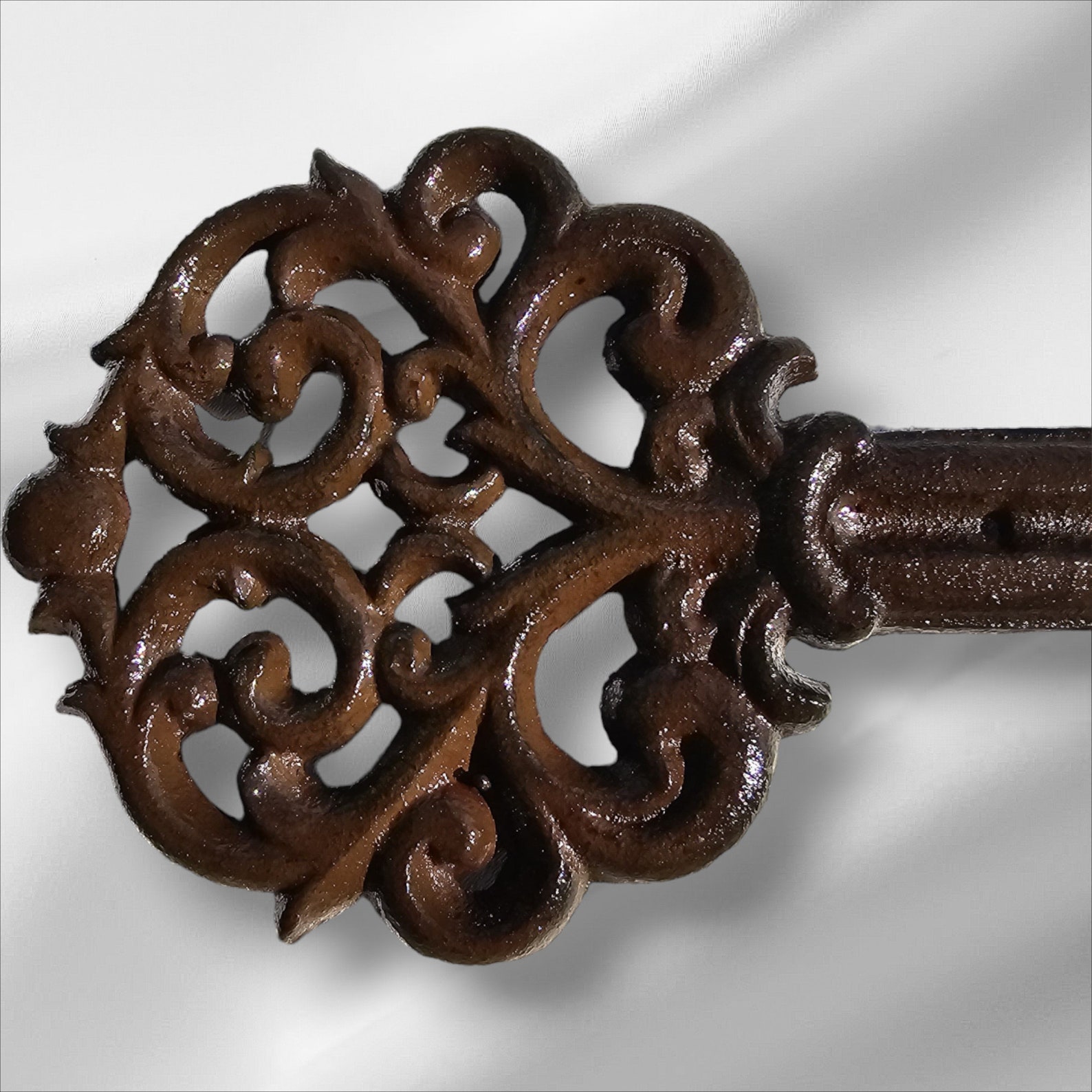 Vintage Large Cast Iron Decorative Skeleton Key 10" Wall Decoration - Etsy