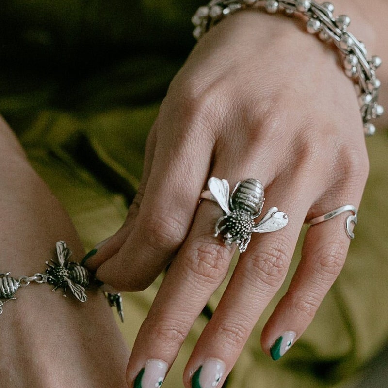 Bumble Bee Ring - Etsy