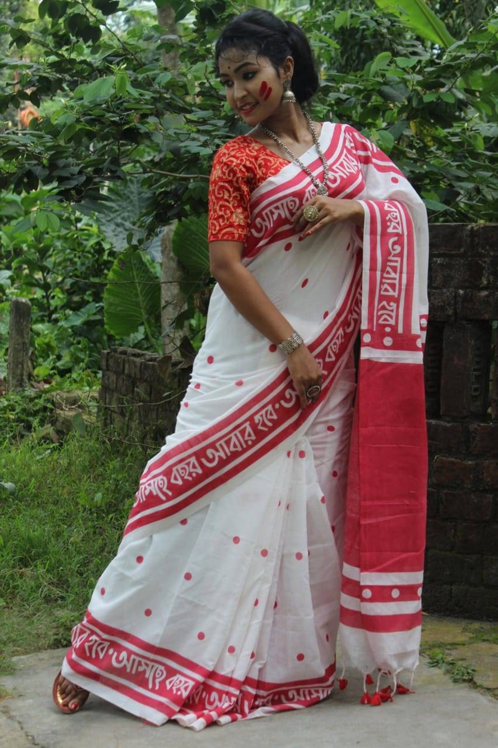 Bengal's Popular White and Red Puja Special Soft Khadi - Etsy