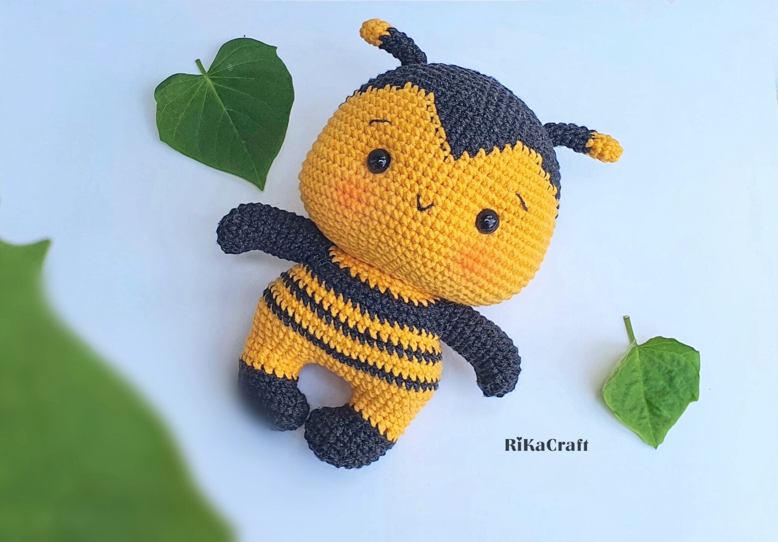 The Little Bee - Amigurumi Crochet Pattern. Instant Download. Languages ...