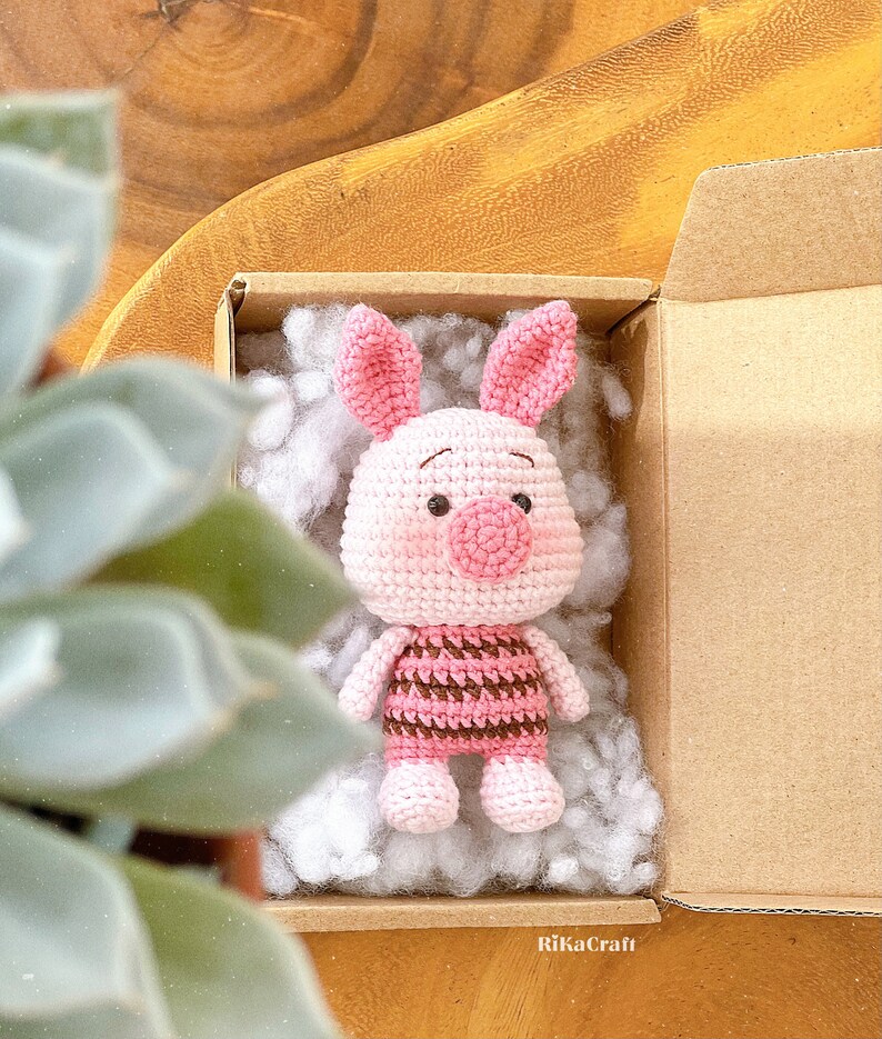 Piglet Crochet Pattern: Winnie the Pooh Amigurumi Keychain (PDF Pattern ...