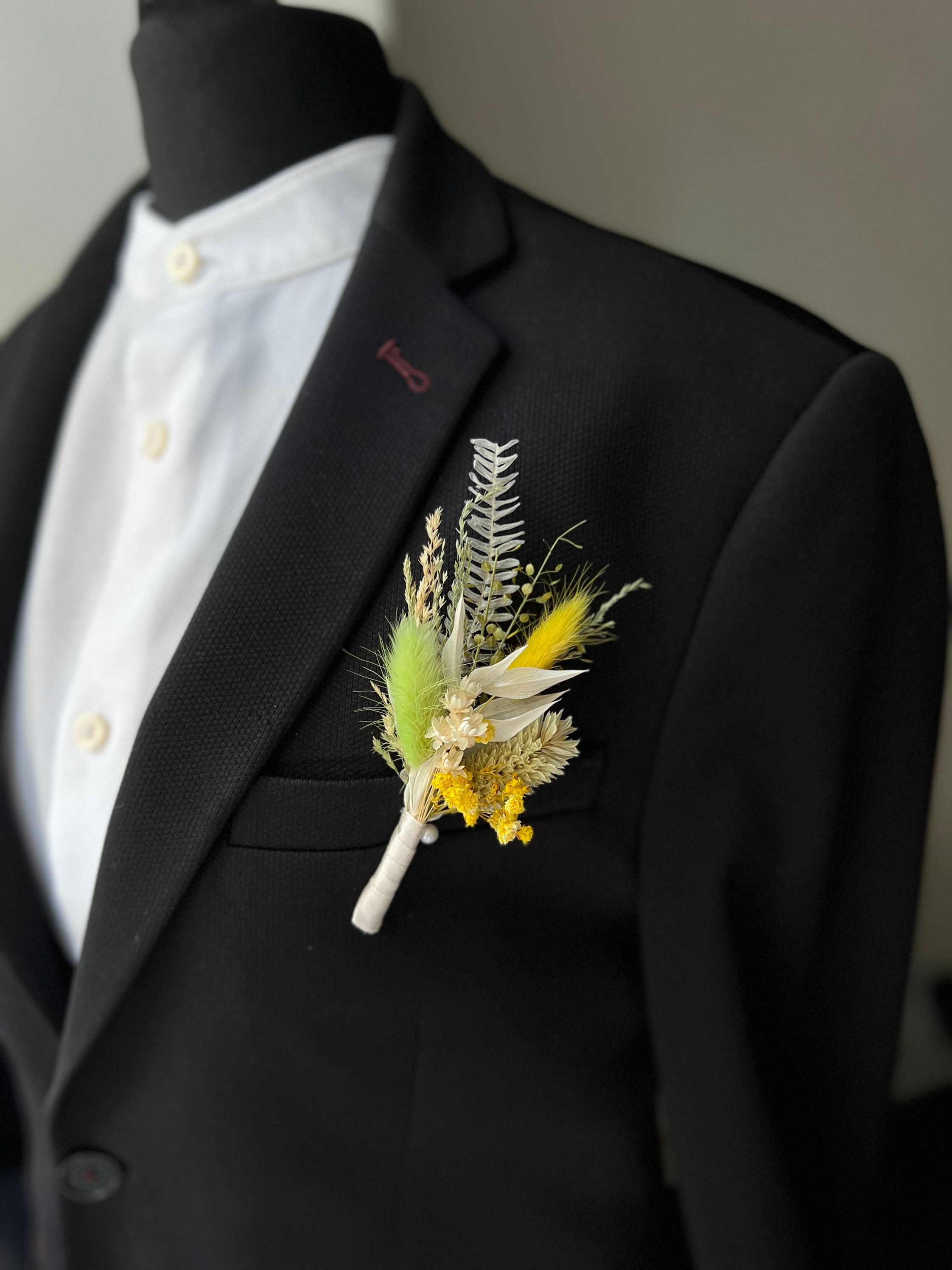 Spring Wedding Boutonniere Dried Flowers Grooms Buttonhole Wildfloert ...