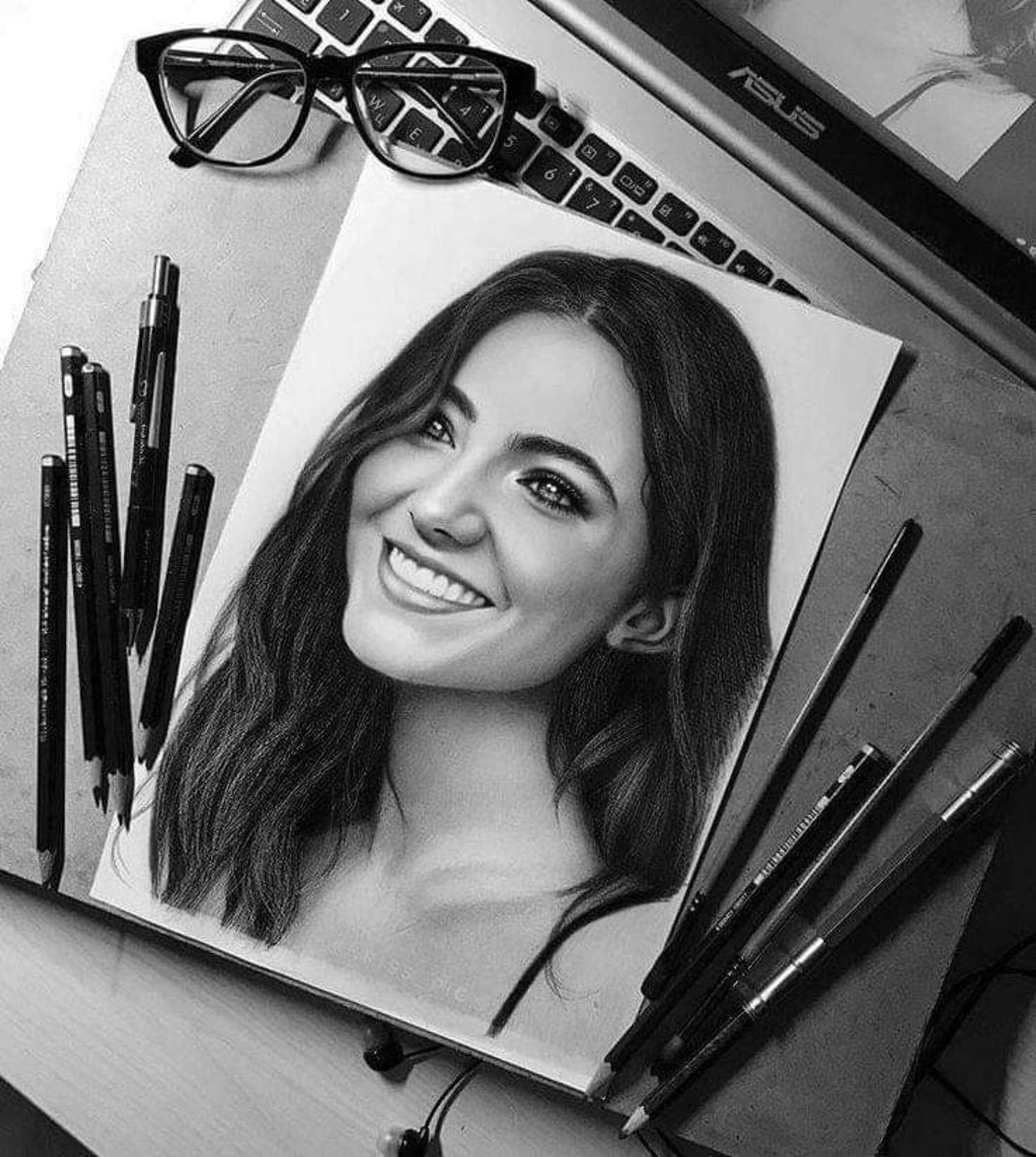 Custom Graphite Pencil Portraits From Photos - the Perfect Gift for ...