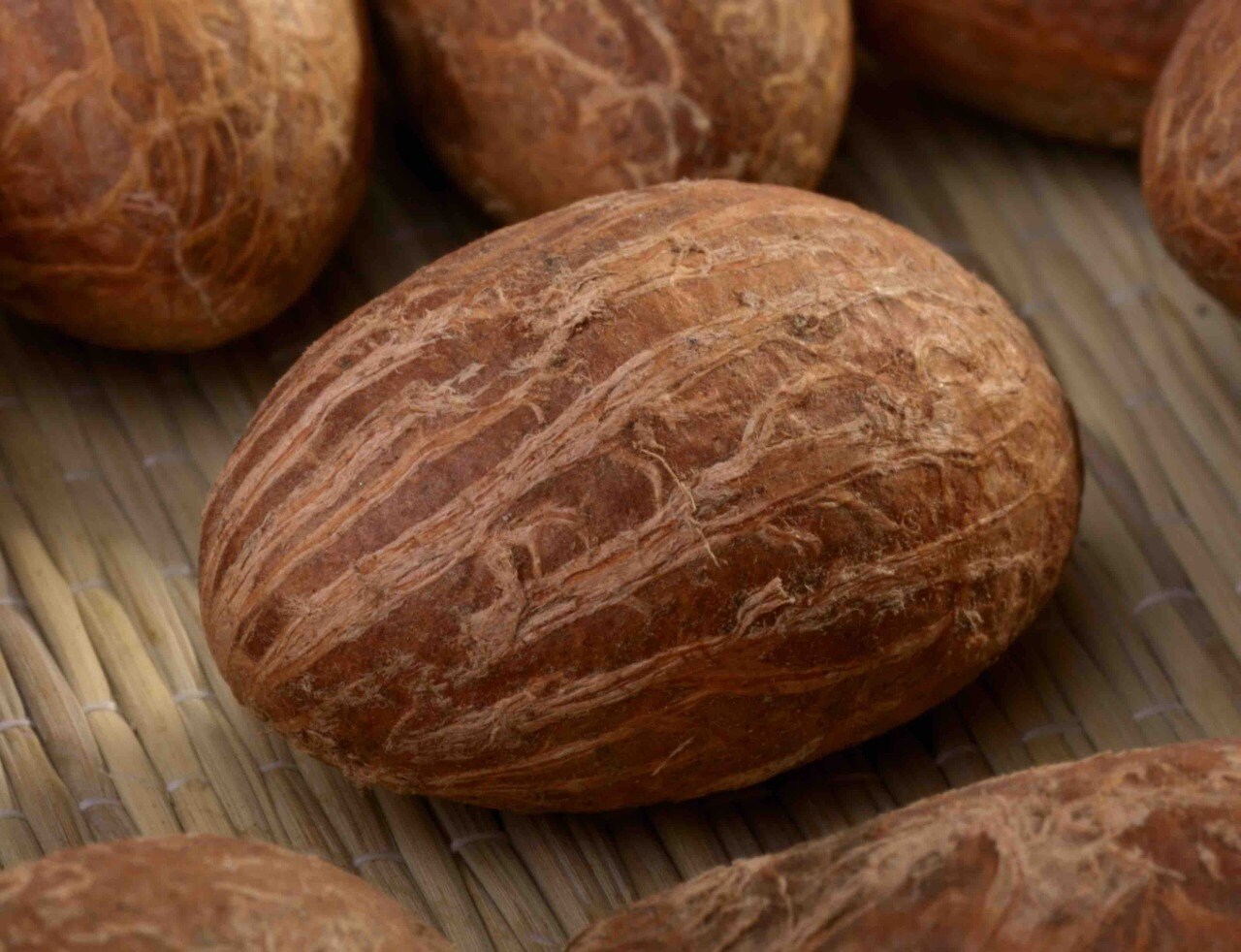 Organic Fresh Bitter Kola Orogbo Garcinia Kola. Akiilu. Miji | Etsy