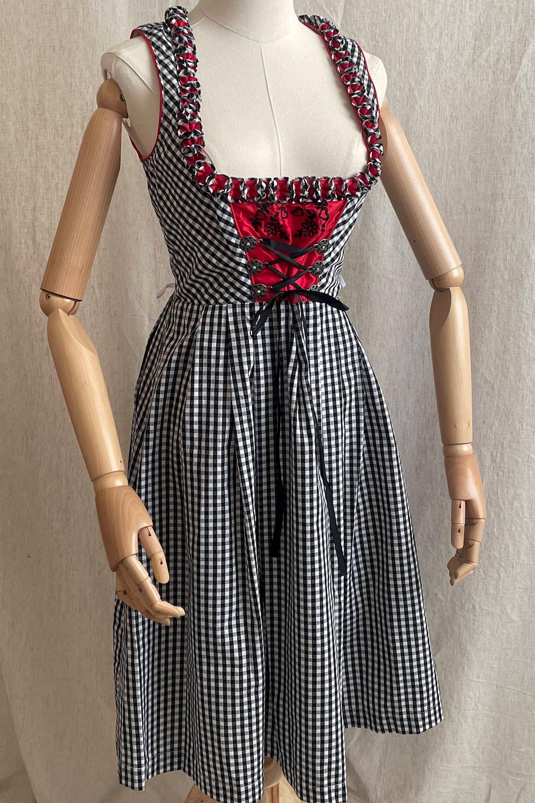 Vintage Dirndl | Austrian Traditional Costume | Bavarian Tirol ...