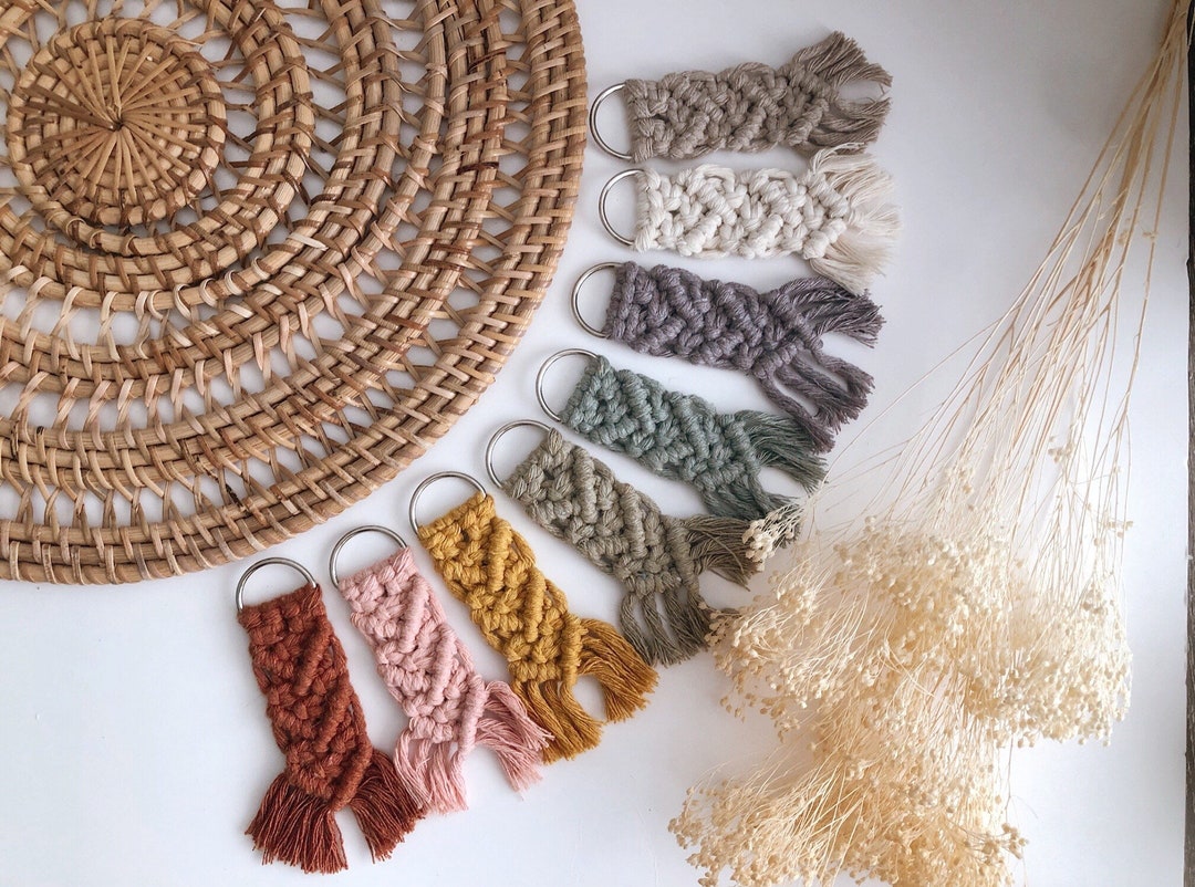 Macrame Keychain/Large Keychain/Braid Keychain - Etsy.de