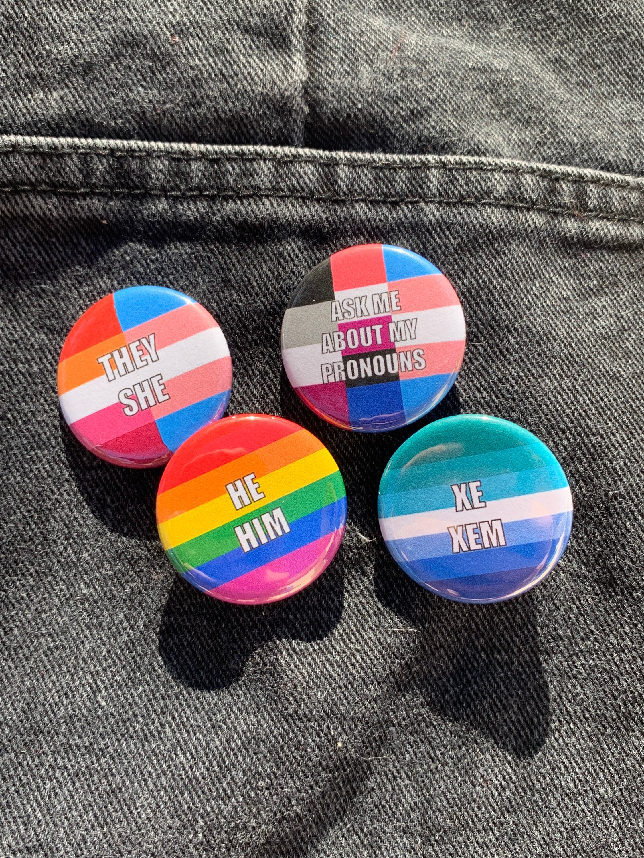 CUSTOM Custom Pronoun Flag Buttons - Etsy