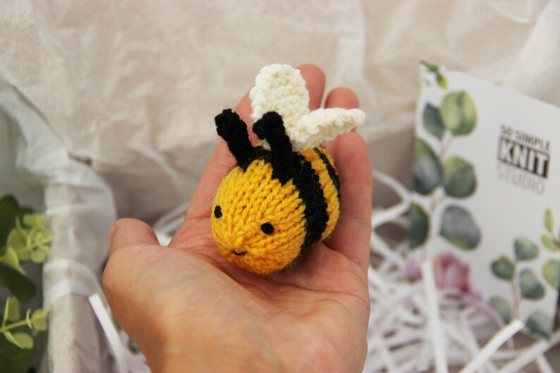 Honey Bee Knitting Pattern Knit Bumble Bee Diy Tutorial for - Etsy