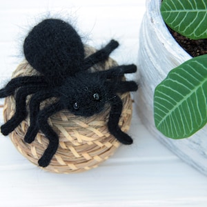 Spider Knitting Pattern: Halloween Toy Tarantula (PDF) - Etsy