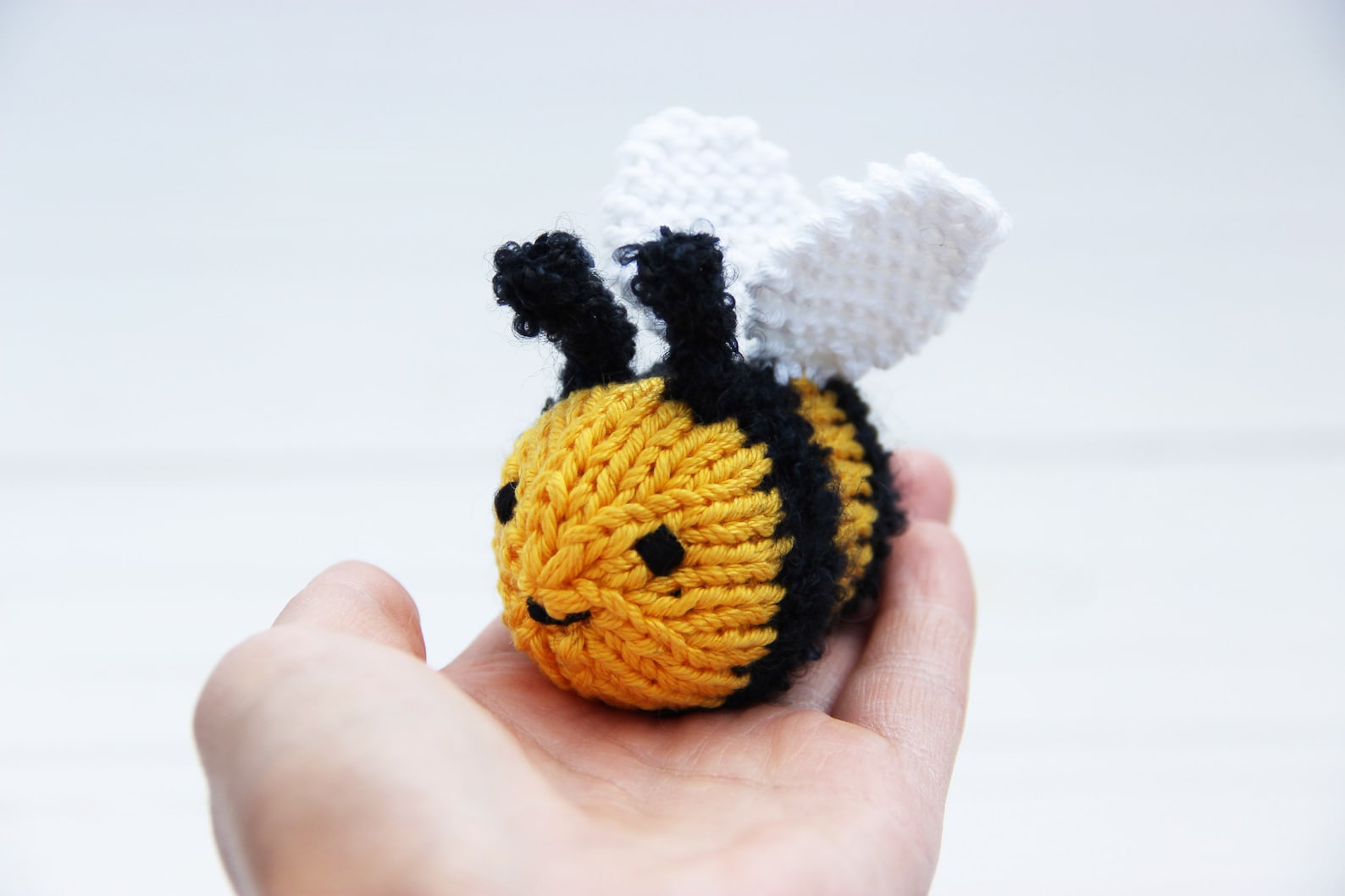 Knitted Bee Pattern Cute Bee Plush Pattern Amigurumi Bee Pattern Bumble ...