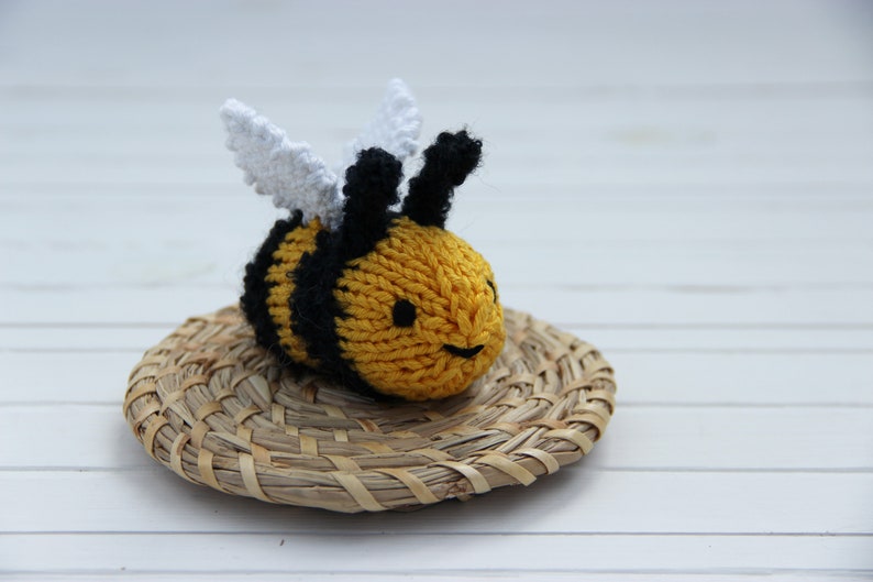 Honey Bee Knitting Pattern Knit Bumble Bee Diy Tutorial for - Etsy