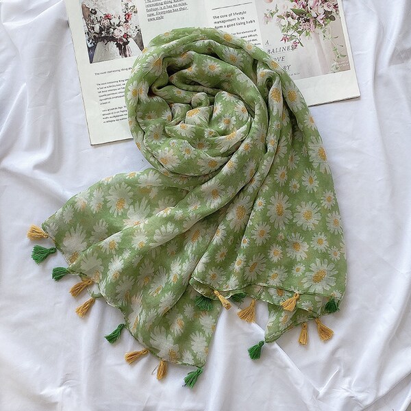 Daisy Scarf - Etsy