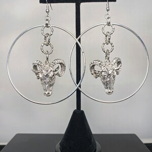 Satanas: Baphomet Goat Head and Hammered Chunky Silver Chains Punk ...