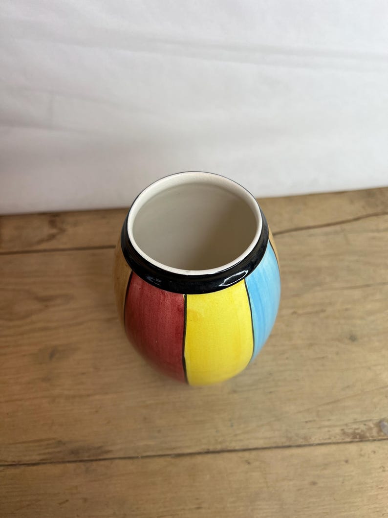 Jarrón vintage Kelsboro Ware de rayas brillantes - Diseño llamativo. En ...