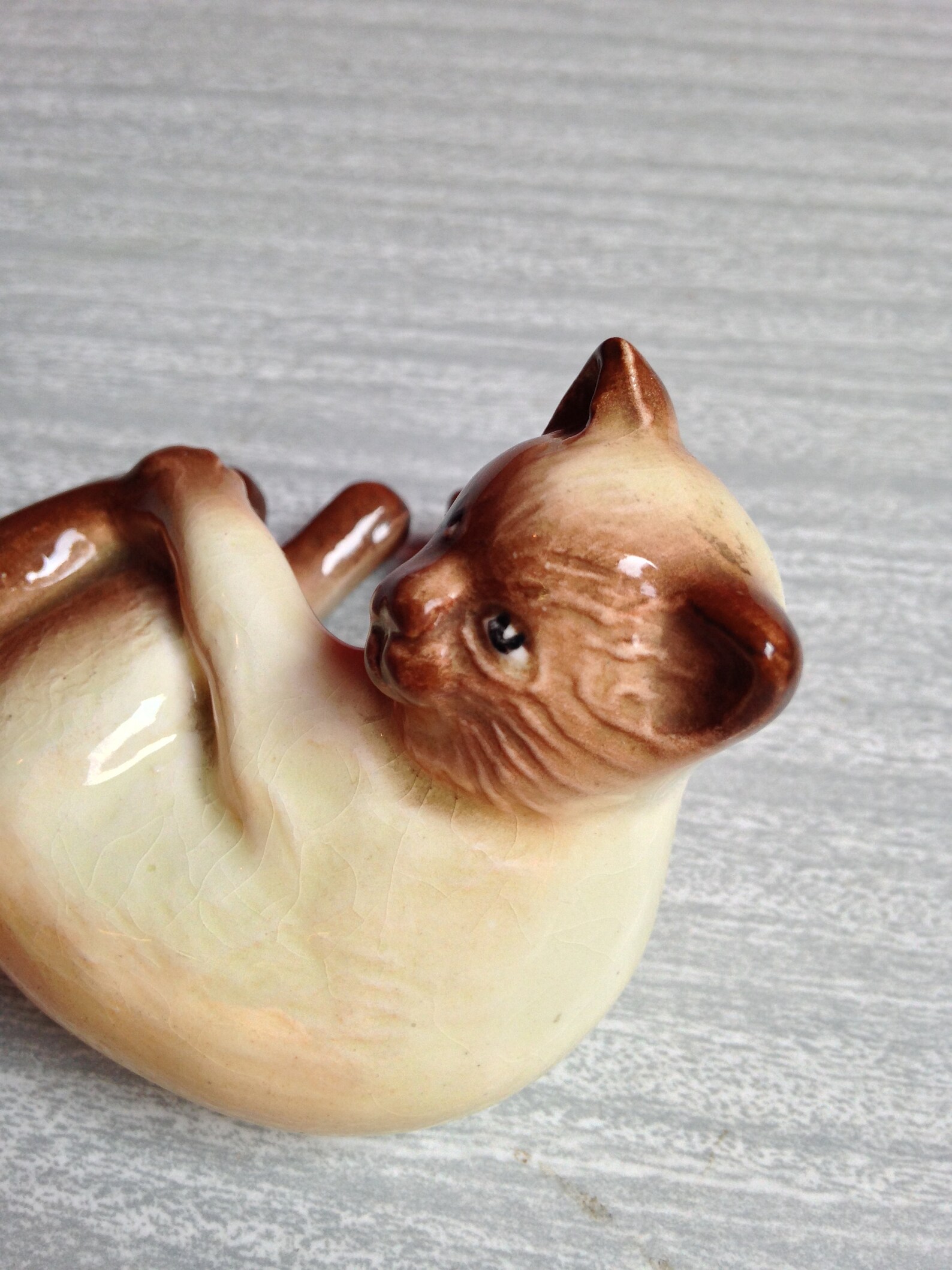 Vintage Sylvac Siamese Cat Laying Down No 103 Cute Animal Collectible ...