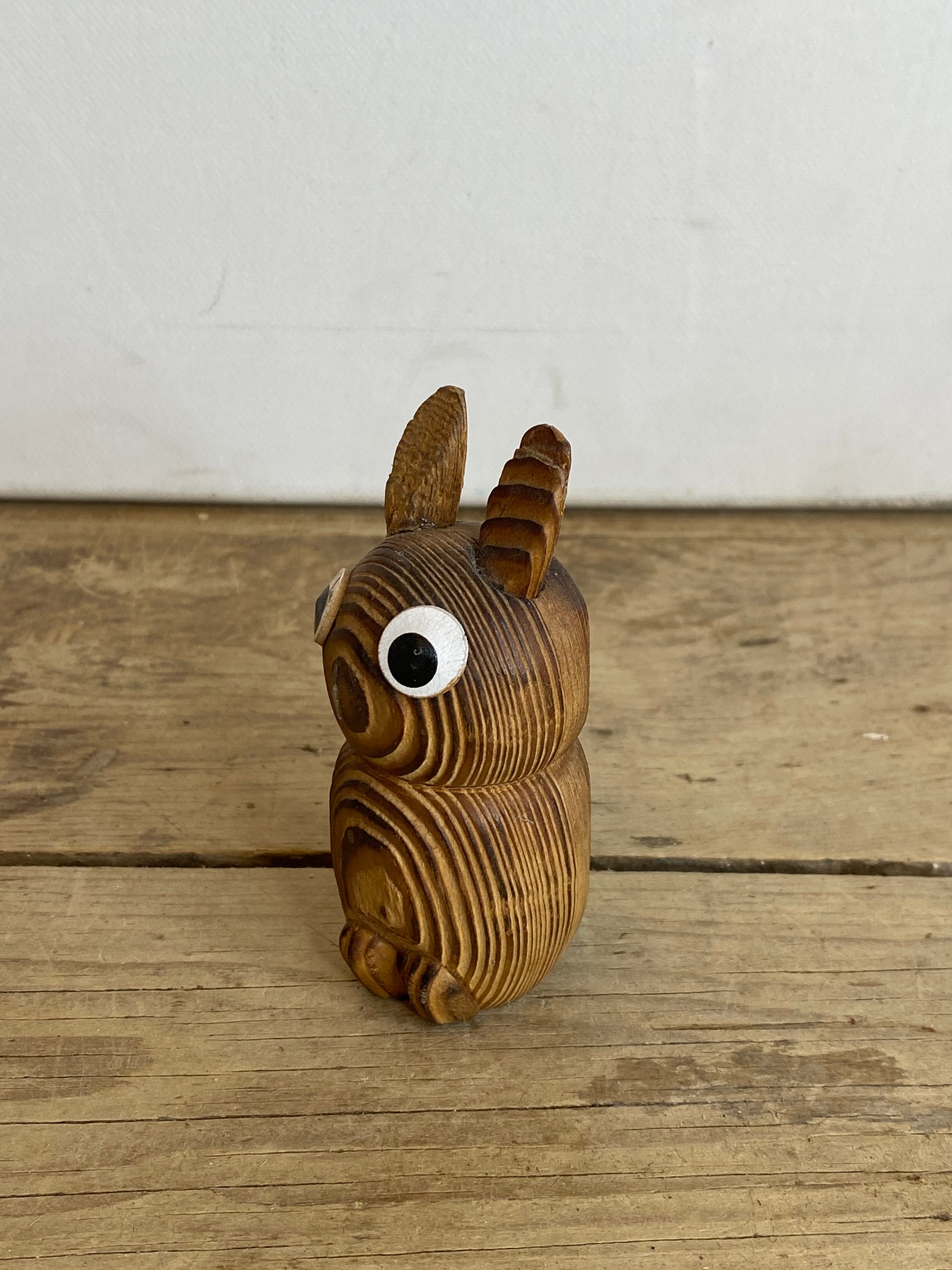 Vintage Hand Carved Wooden Rabbit Using the Wood's Own - Etsy UK