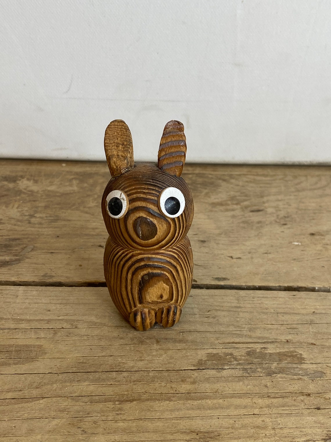 Vintage Hand Carved Wooden Rabbit Using the Wood's Own - Etsy UK