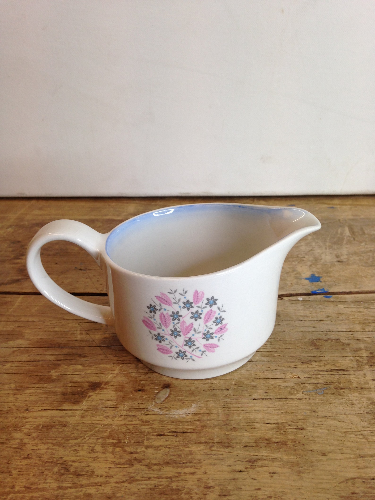 Vintage Retro White Blue and Pink Gravy / Sauce Boat Unnamed - Etsy