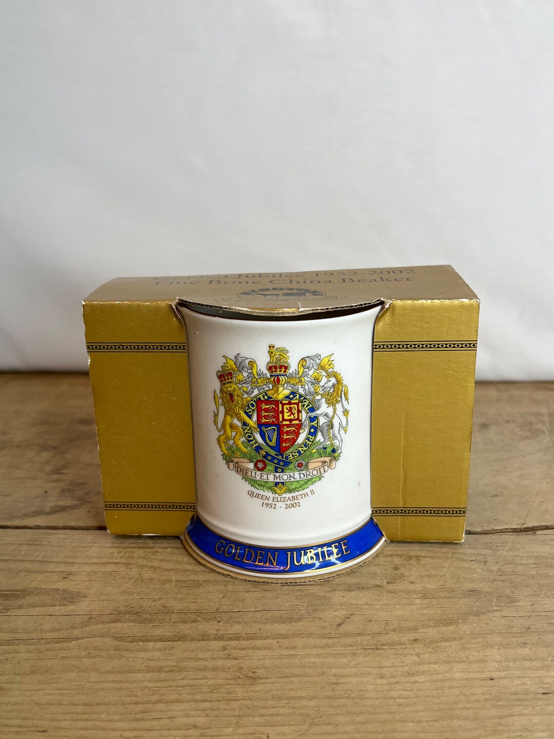 Vintage Ringtons Golden 50th Wedding Anniversary Elizabeth II in Good ...