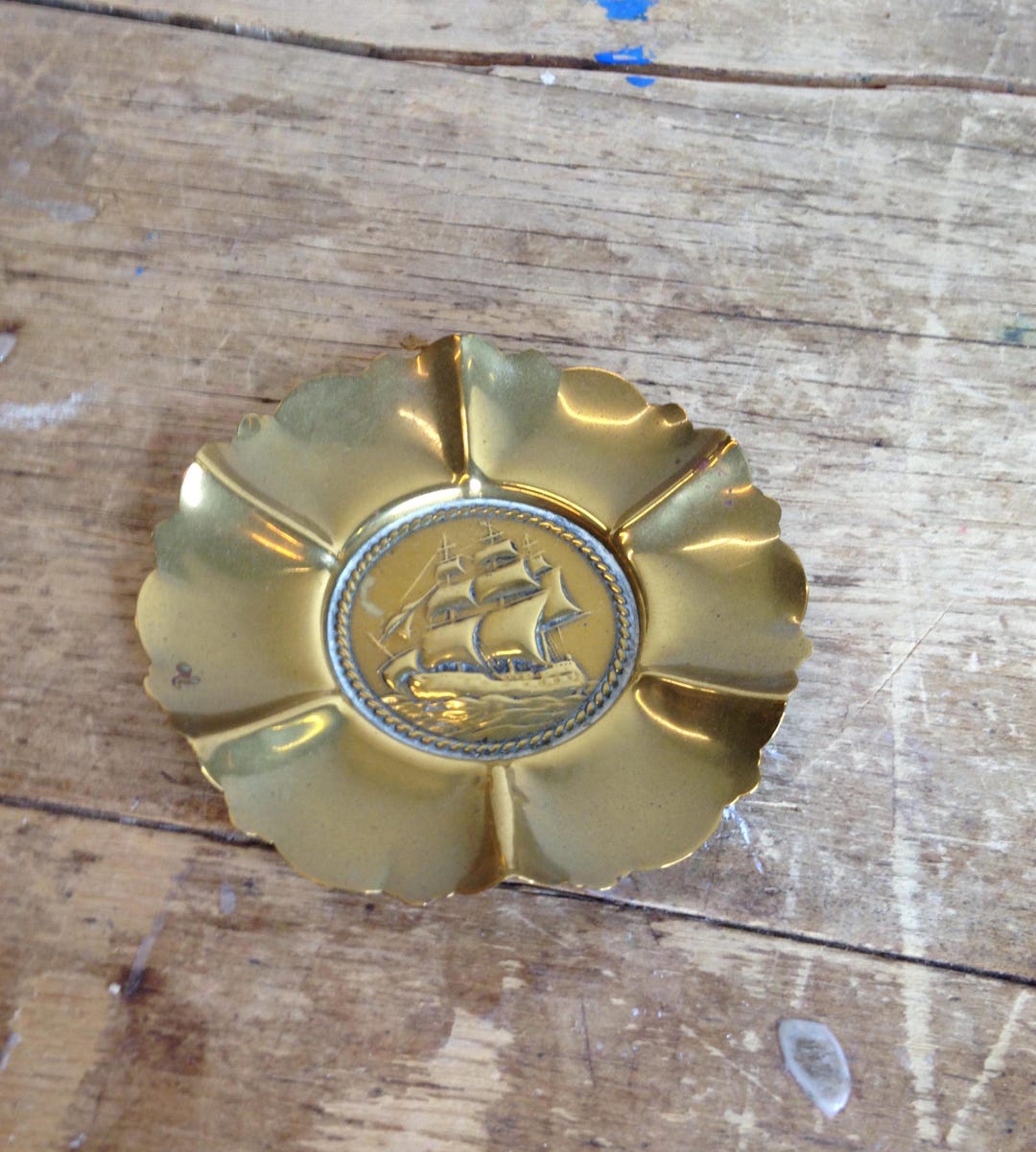 Vintage Brass Small Coin / Trinket Pedestal Dish With Shaped Design ...