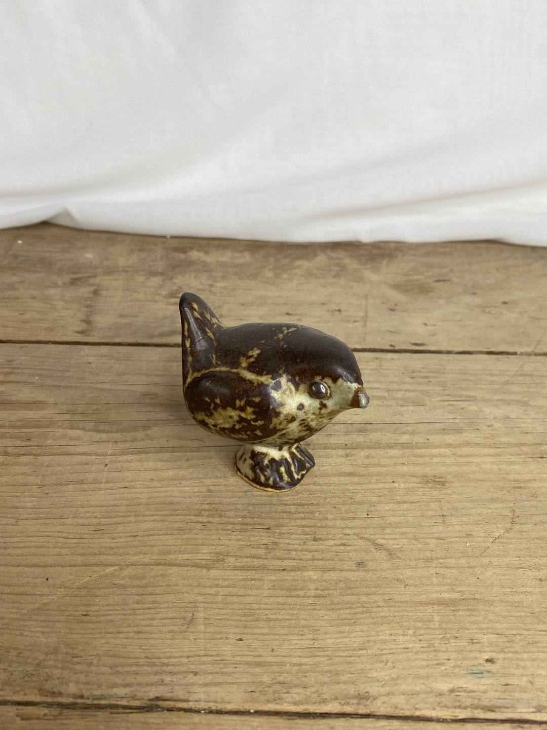 Vintage Quirky Stylised Studio Pottery Wren Bird Brown & Cream Cute ...