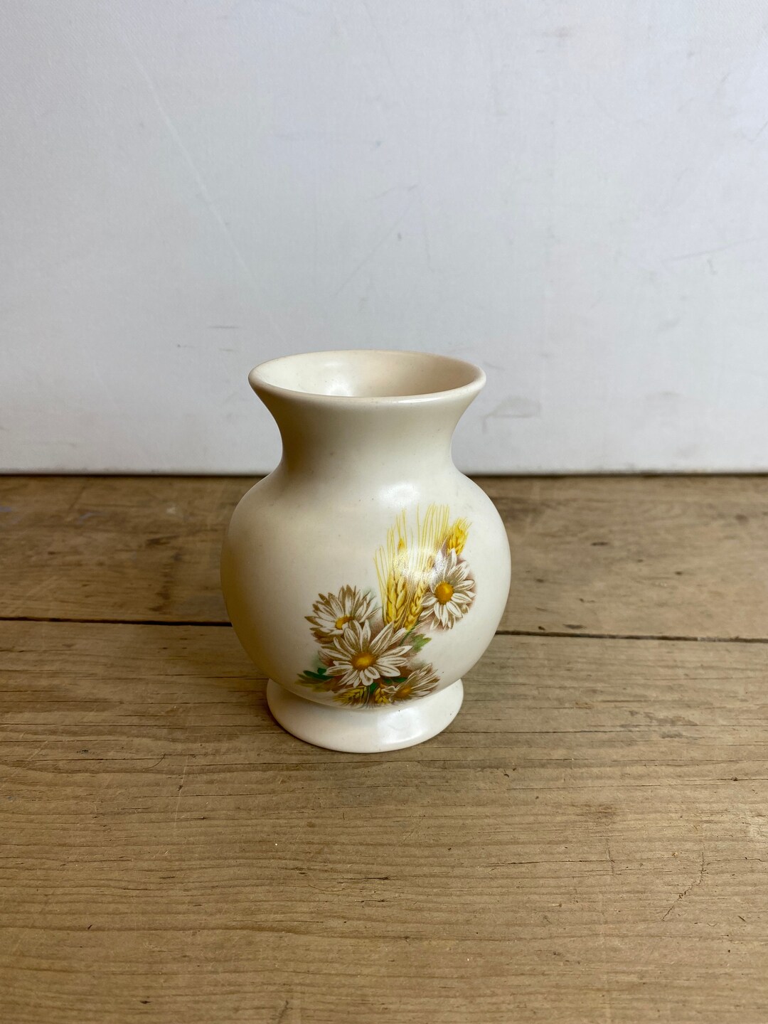 Vintage Aldridge Pottery Longton Cream Small Vase With White and Yellow ...