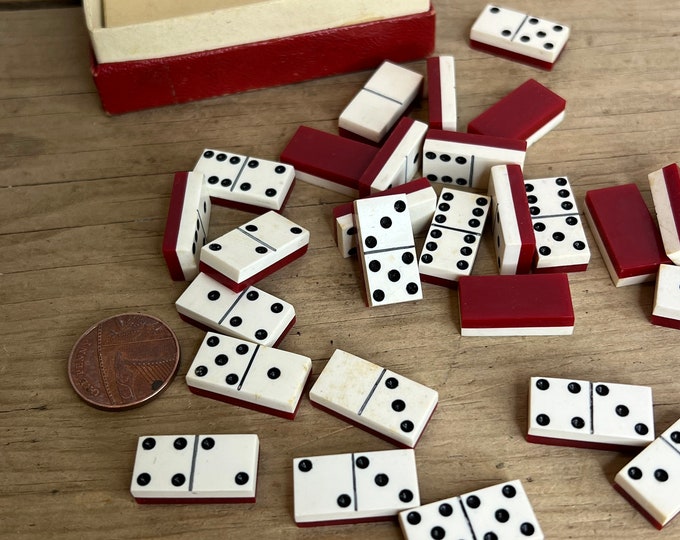Vintage Miniature Dominoes in Red & White. - Etsy