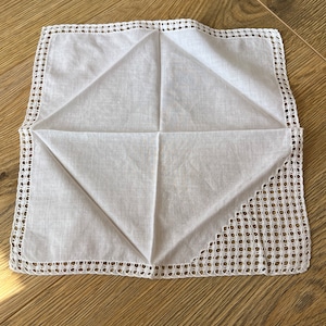Vintage White Cotton Hanky / Handkerchief. Embroidered Pierced Edge and ...