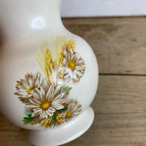 Vintage Aldridge Pottery Longton Cream Small Vase With White and Yellow ...