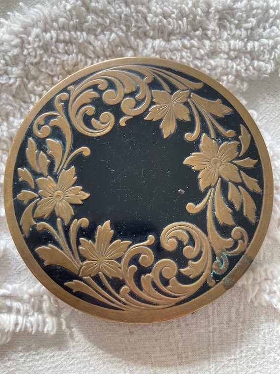 vintage puff powder - Gem