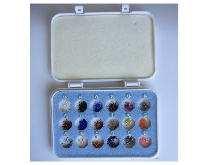 Travel Bead Separator for 18 Different Color Beads in Beading Case With ...