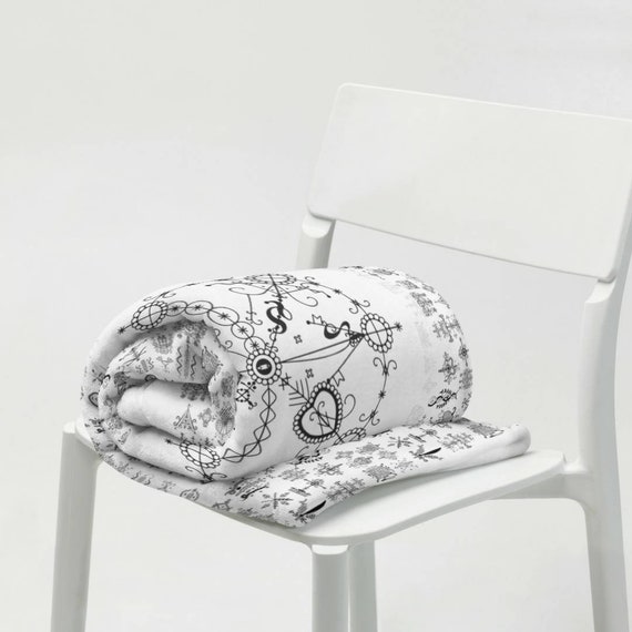 MILOKAN MINOKAN Throw Blanket - Etsy