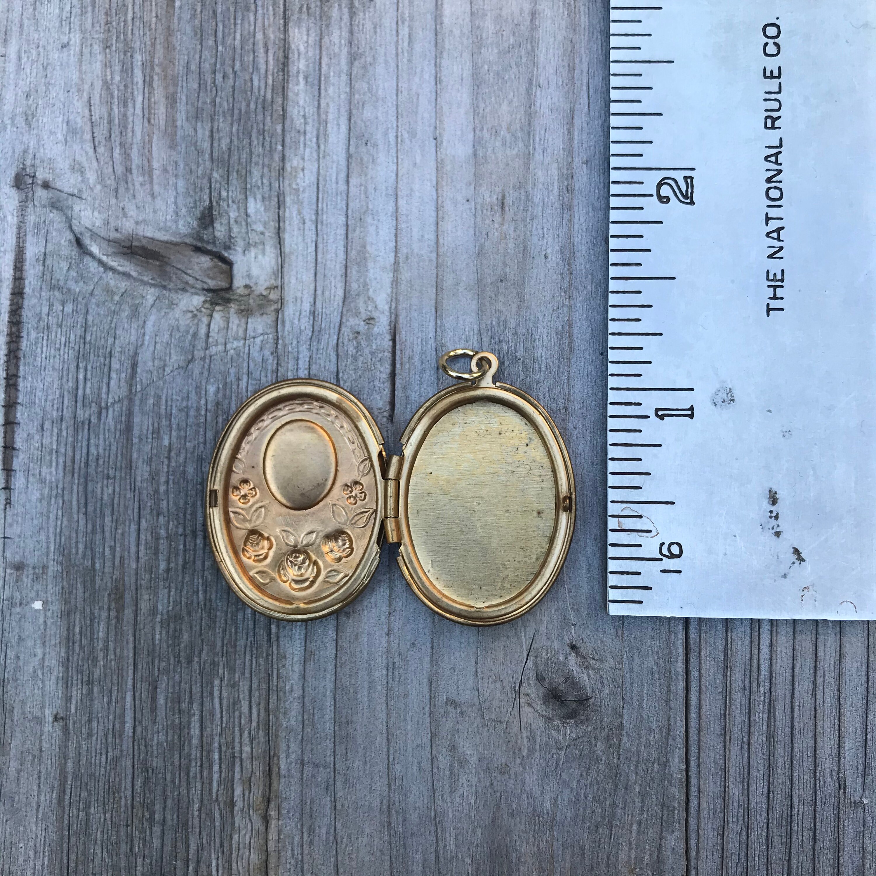Vintage Deadstock 1960's Oval Brass Locket With Floral - Etsy