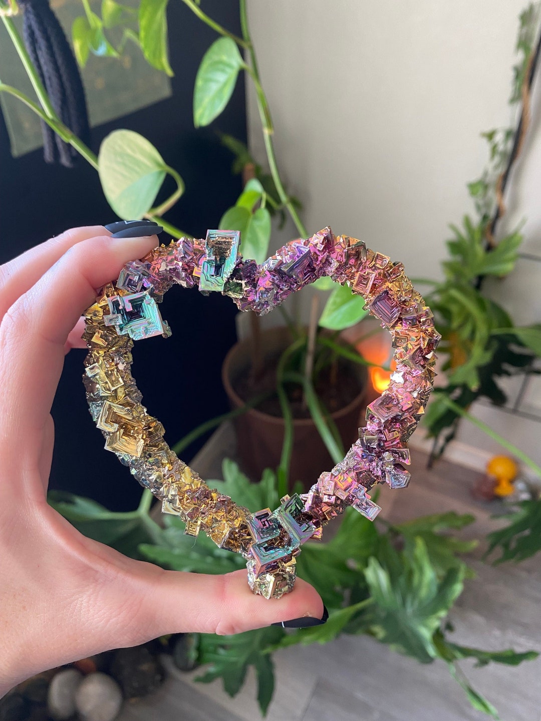Bismuth Heart Crystal Bismuth Heart Wreath Outline With Inclusions ...