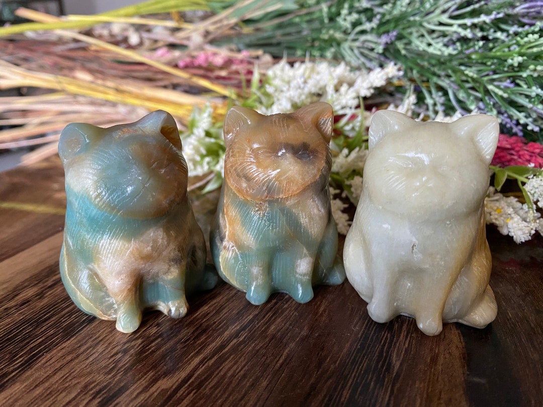 Caribbean Calcite Chonky Cat Crystal | Caribbean Blue Calcite Carved ...