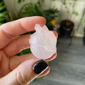 Rose Quartz Anatomical Heart Crystal Mini | Natural Rose Quartz Stone ...