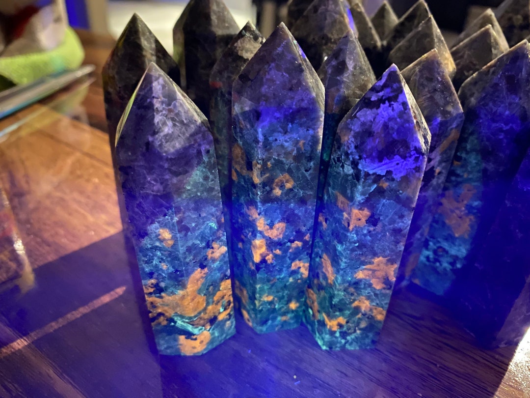 Yooperlite Crystal Tower Point Natural Polished Yooperlite - Etsy