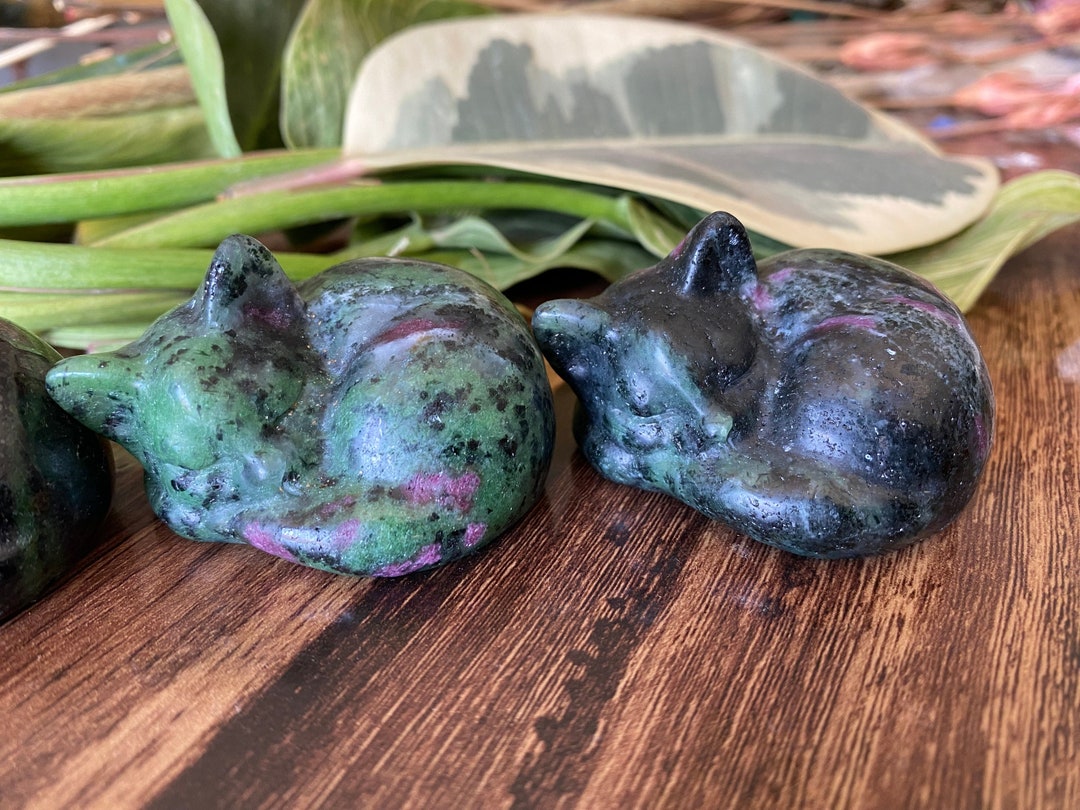 Ruby Zoisite Sleepy Cat Crystal | Anyolite Stone Carved and Sleeping Kitty | Metaphysical Animal ...