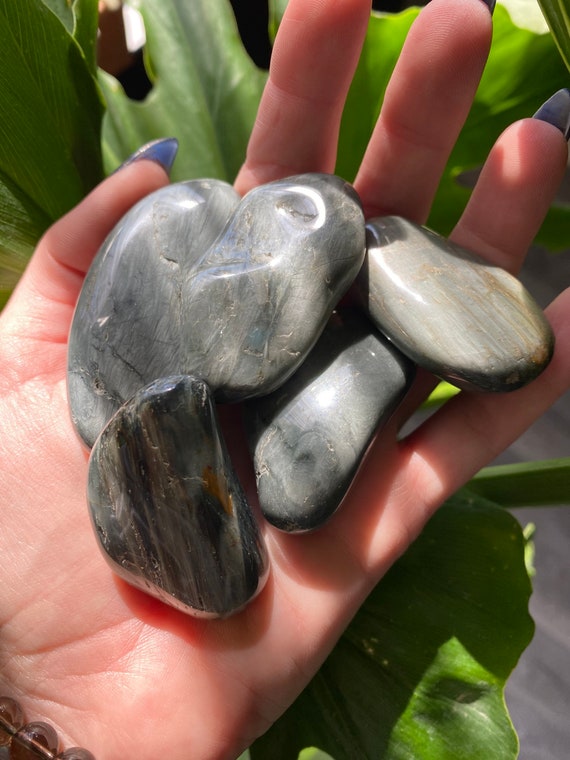 Blue Cat s Eye Chrysoberyl Tumbled Polished Stone Large Metaphysical Healing and Home Decor Etsy UK