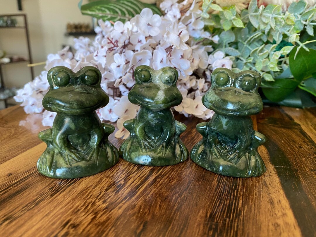 Green Jade Frog Crystal | Natural Stone Carved and Polished Sitting ...